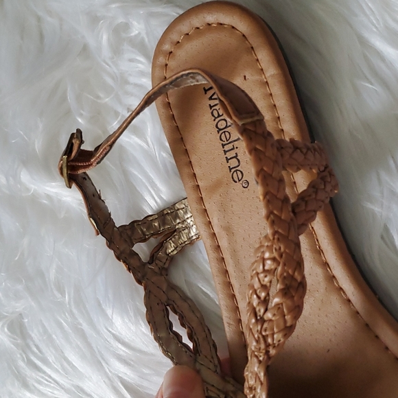 Madeline | Shoes | Very Gently Worn Tan Madeline Sandals | Poshmark